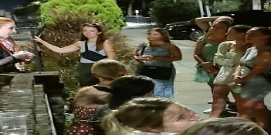 Bad Kitty Haunted Savannah Pub Crawl - Spooky, naughty ghosts - UNATION