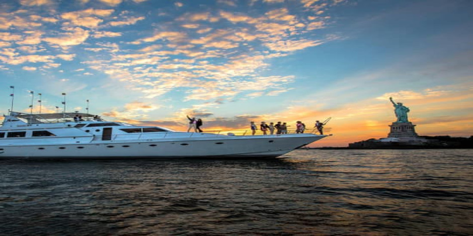 Dembow vs Reggaeton Yacht Party - UNATION