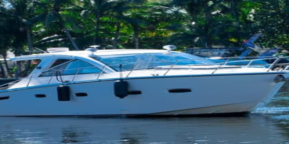 40' Sealine Cruise with Captain and Mate - UNATION