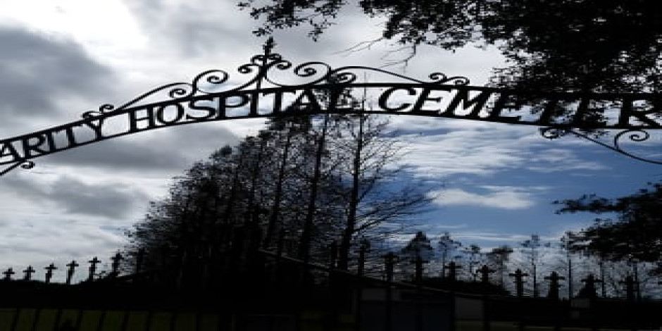 Cemetery and Ghost BYOB Bus Tour in New Orleans - UNATION