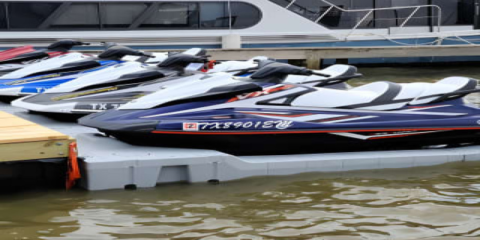 1-hour Single Jet Ski Rental in Seabrook - up to 2 passengers - UNATION