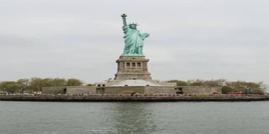 Cruise around Statue of Liberty & Manhattan Skyline - UNATION